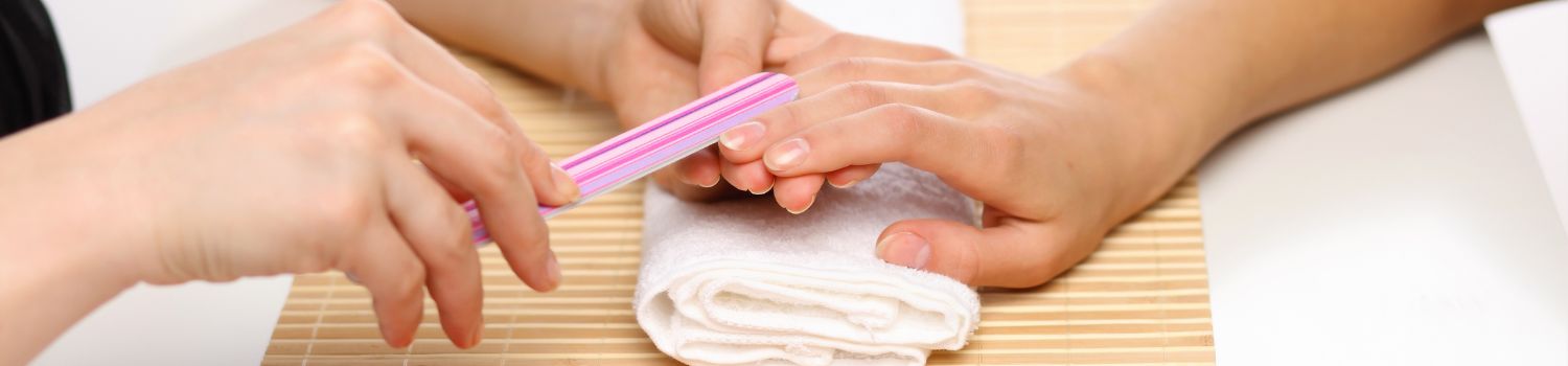 How to Get a Professional Manicure? - MeteorBeauty